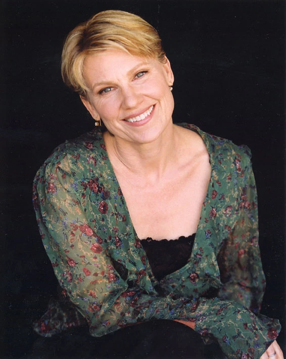 Lindsay Crouse | Doblaje Wiki | Fandom