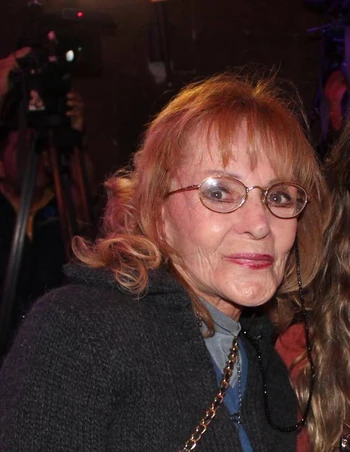 Gloria Chávez | Doblaje Wiki | Fandom