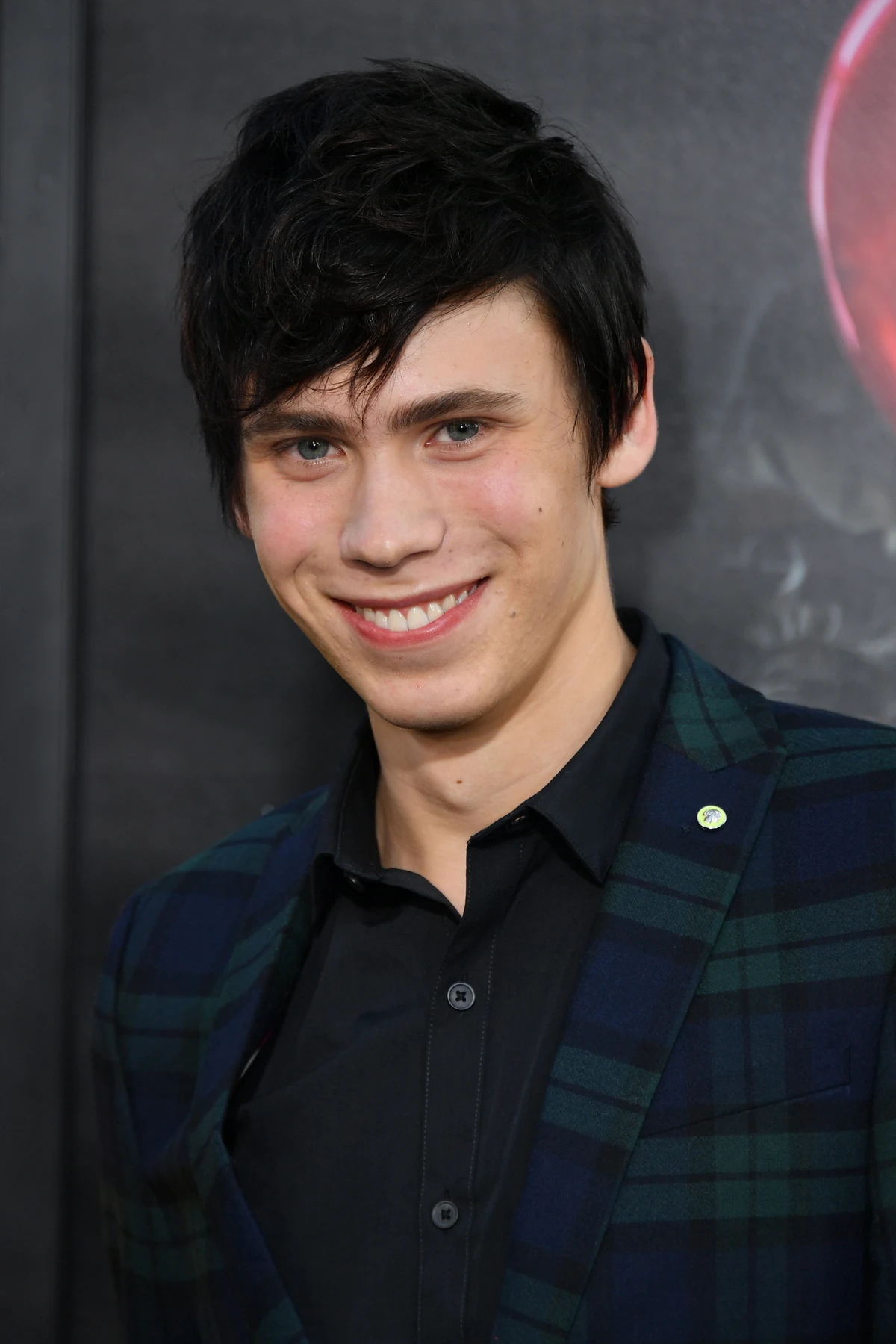 Owen Teague | Doblaje Wiki | Fandom