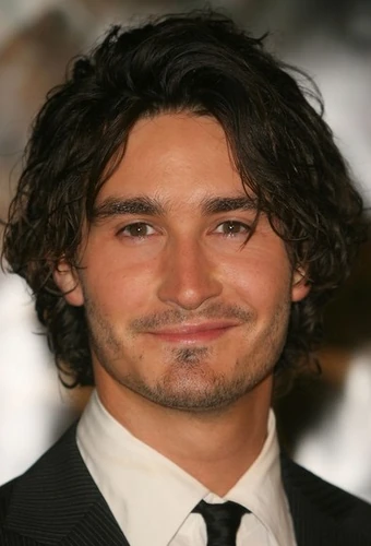 Rik Young | Doblaje Wiki | Fandom