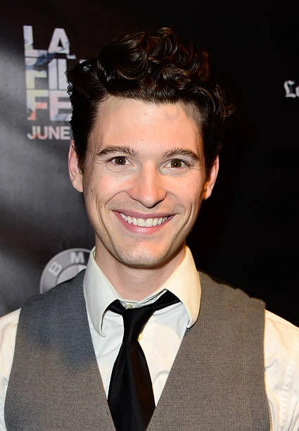 Bryan Dechart | Doblaje Wiki | Fandom