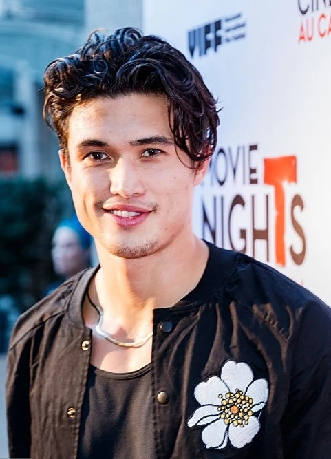 Charles Melton | Doblaje Wiki | Fandom