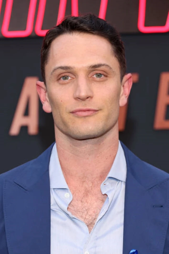 Colin Woodell | Doblaje Wiki | Fandom