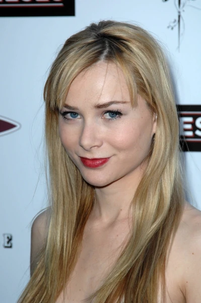 Mika Boorem | Doblaje Wiki | Fandom