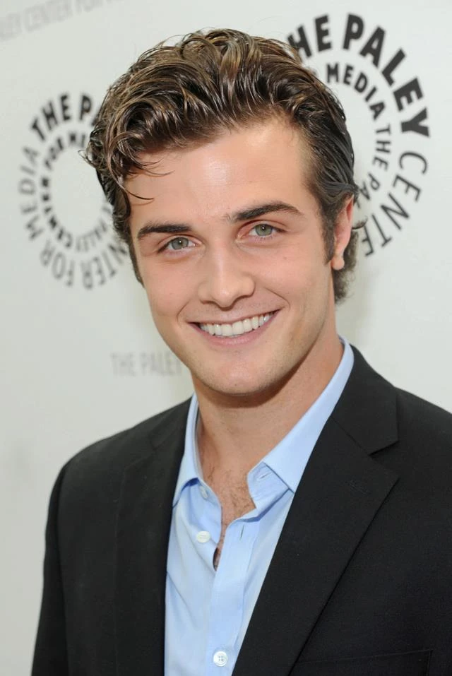 Beau Mirchoff | Doblaje Wiki | Fandom
