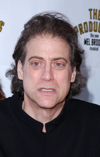 Richard Lewis | Doblaje Wiki | Fandom