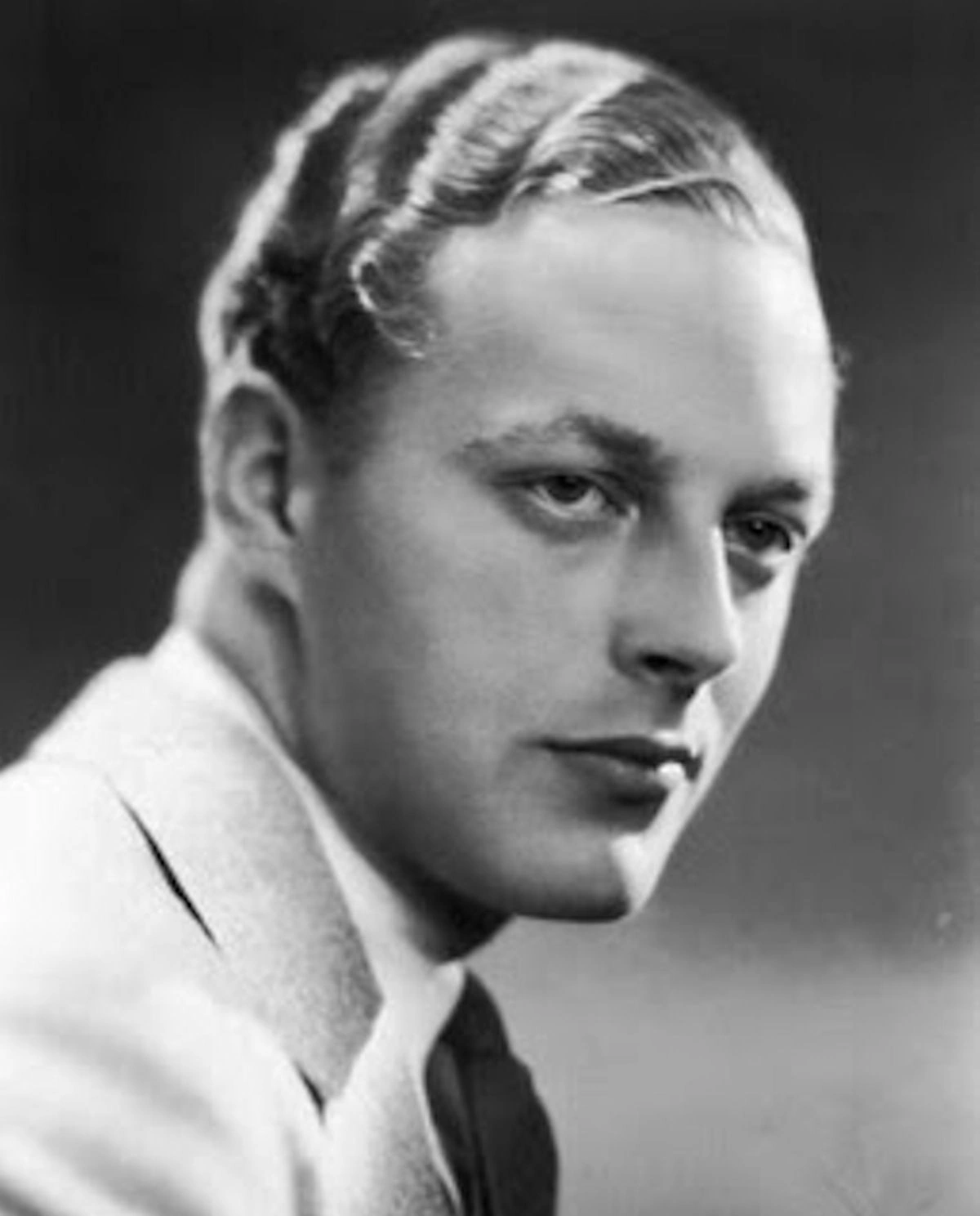 Douglas Walton | Doblaje Wiki | Fandom