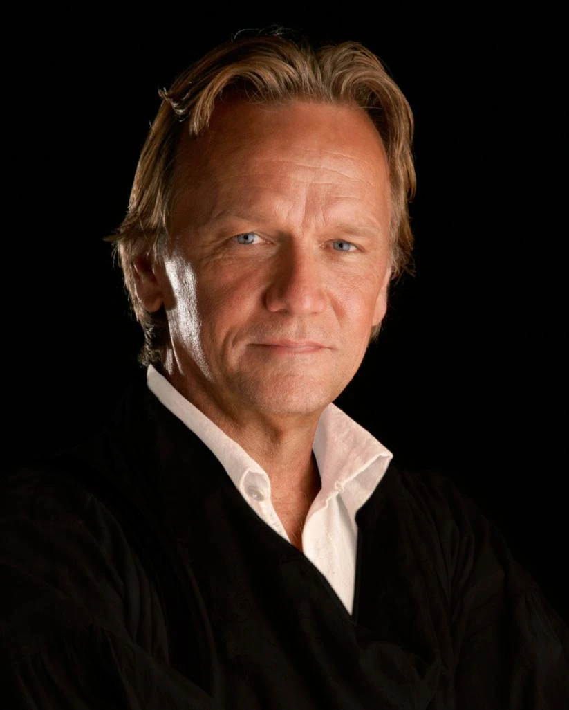 Sam Hennings | Doblaje Wiki | Fandom