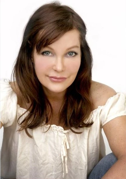 Holly Fields | Doblaje Wiki | Fandom