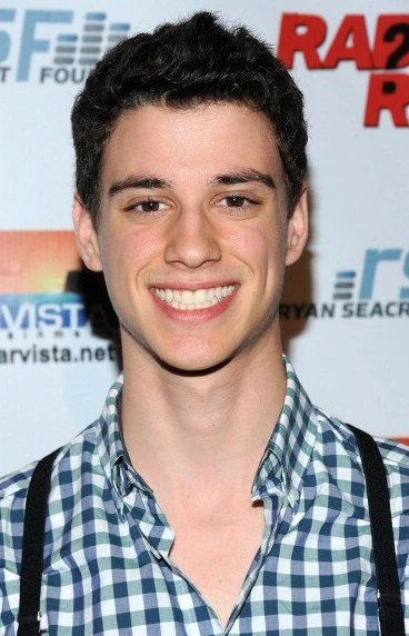 Adam DiMarco | Doblaje Wiki | Fandom