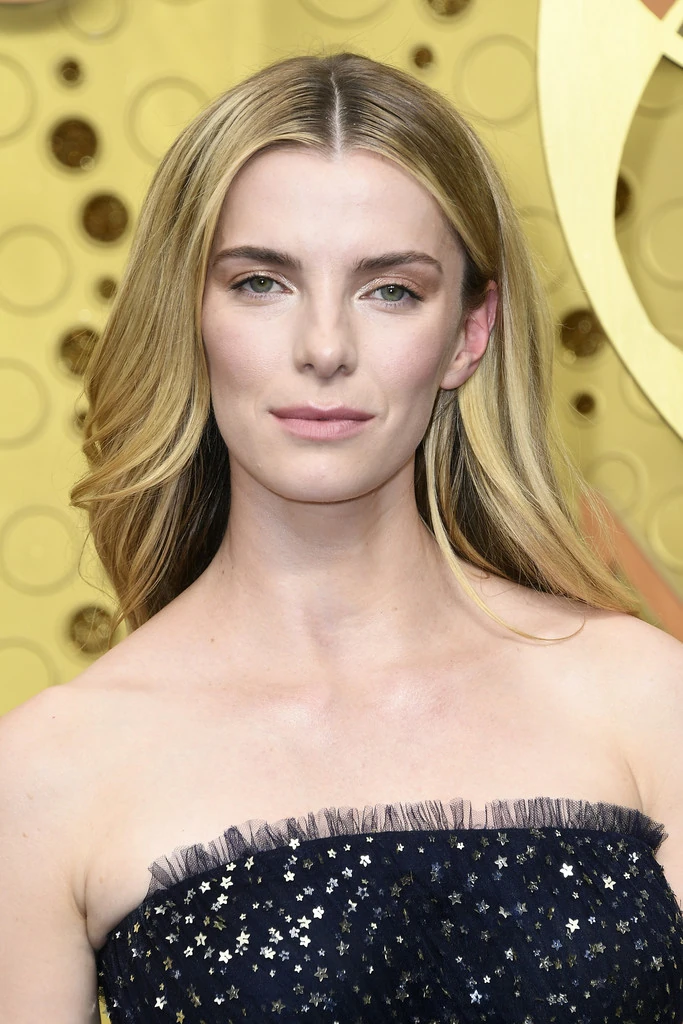 Betty Gilpin | Doblaje Wiki | Fandom