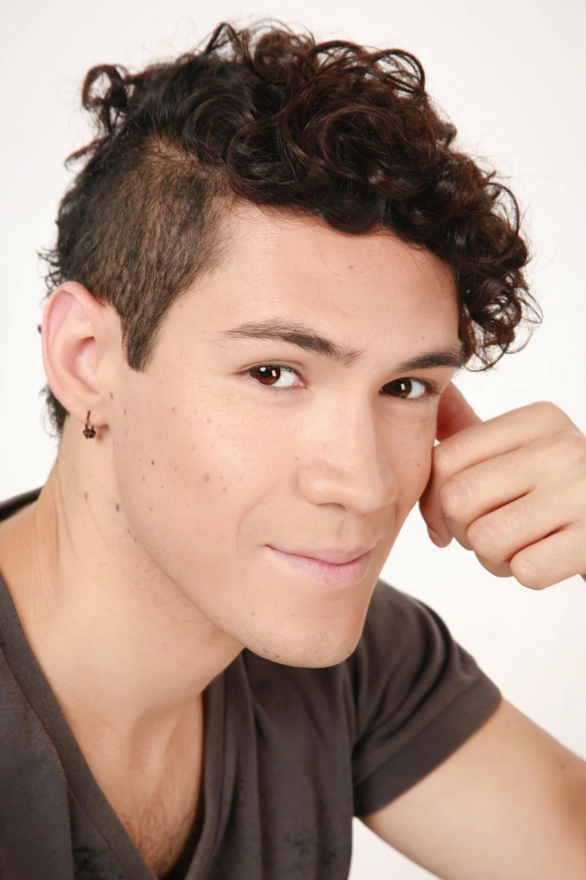 Rodrigo Contreras | Doblaje Wiki | Fandom