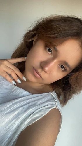 Yenisei Spindola | Doblaje Wiki | Fandom