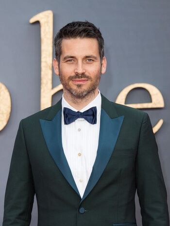 Robert James-Collier | Doblaje Wiki | Fandom