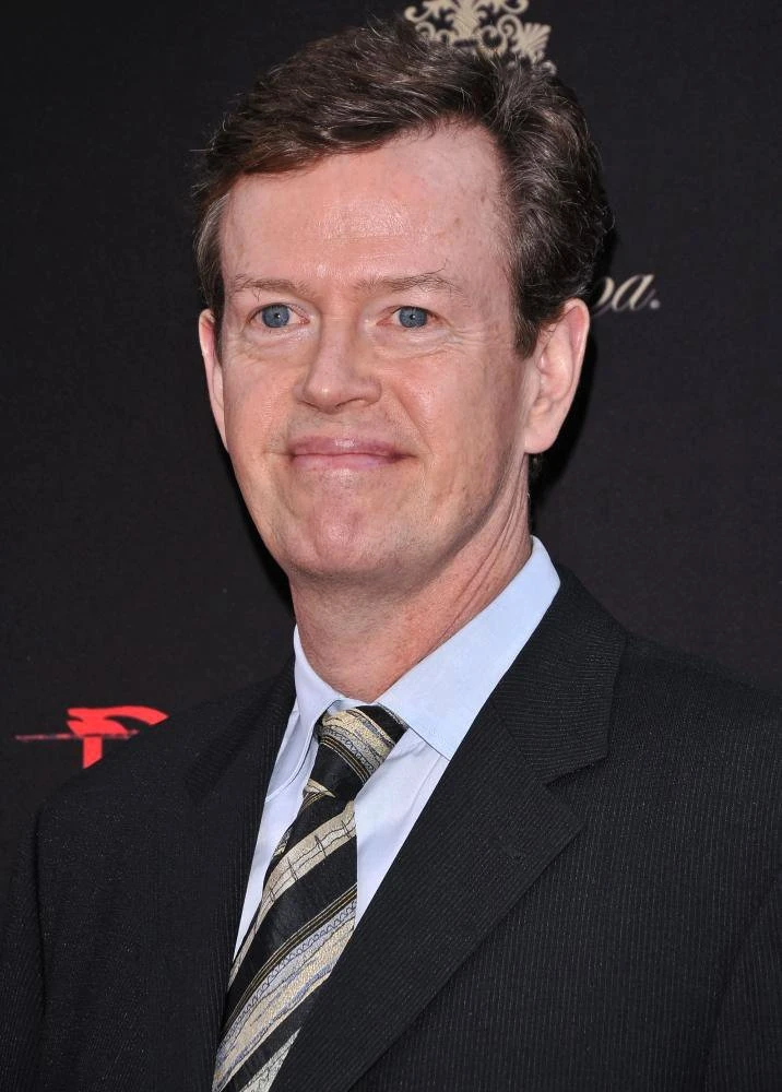 Dylan Baker | Doblaje Wiki | Fandom