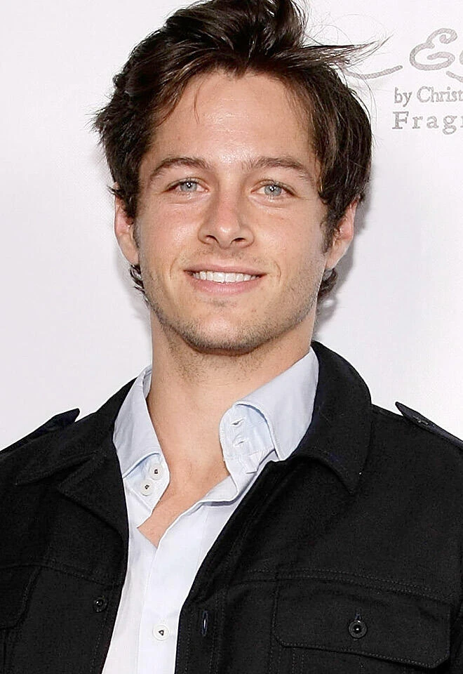 Blake Hood | Doblaje Wiki | Fandom