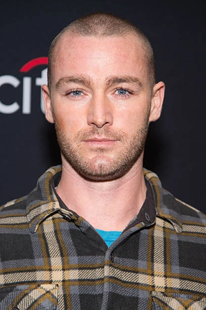 Jake McLaughlin | Doblaje Wiki | Fandom