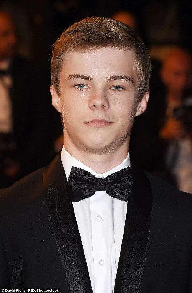 Nicholas Hamilton | Doblaje Wiki | Fandom