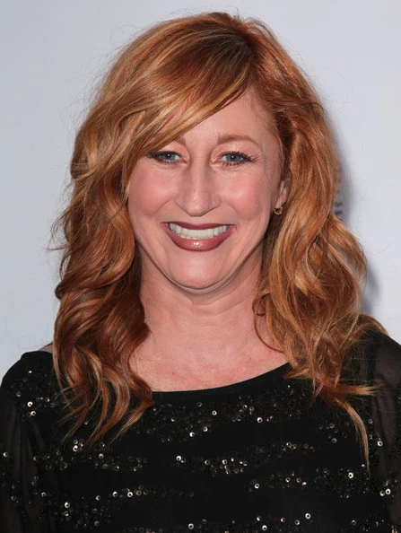 Vicki Lewis | Doblaje Wiki | Fandom