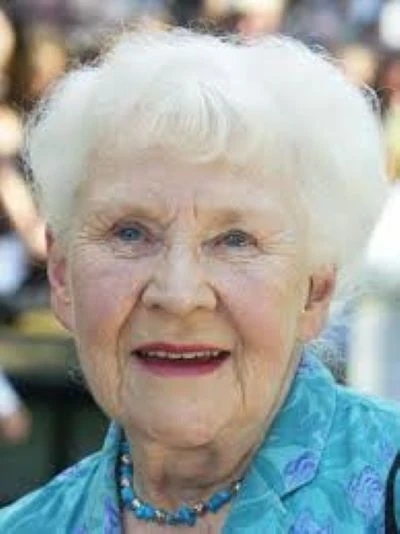 Eileen Essell | Doblaje Wiki | Fandom