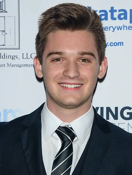 Ben Stillwell | Doblaje Wiki | Fandom