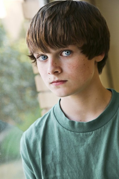 Chandler Canterbury | Doblaje Wiki | Fandom