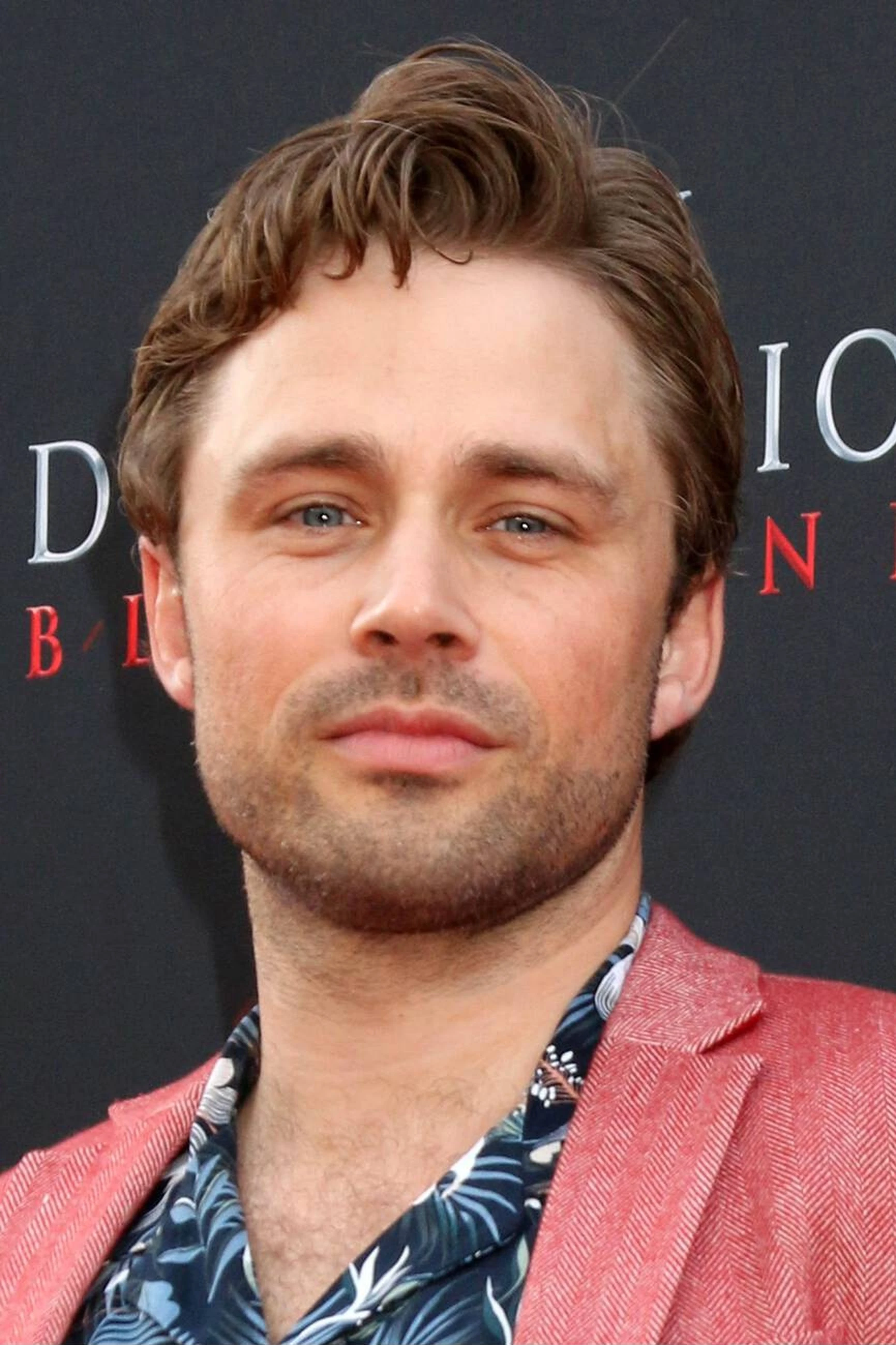 Max Lloyd-Jones | Doblaje Wiki | Fandom