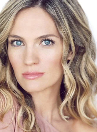 Amanda Saunders | Doblaje Wiki | Fandom