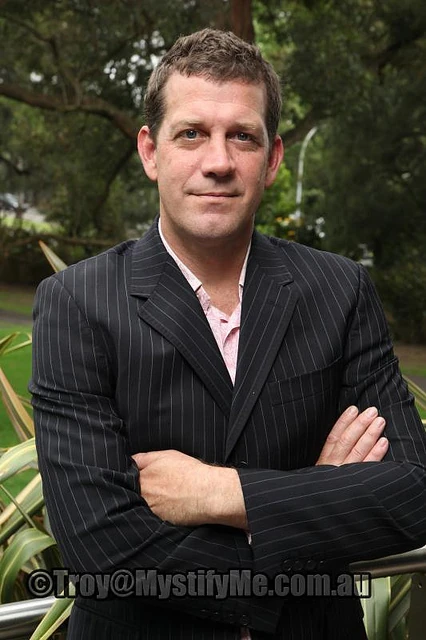 Rhys Muldoon | Doblaje Wiki | Fandom