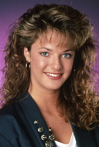 Andrea Elson | Doblaje Wiki | Fandom