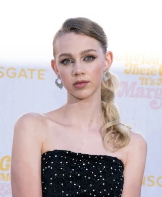 Elle Graham | Doblaje Wiki | Fandom