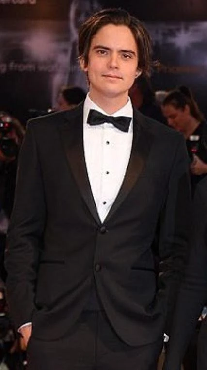 Miles Robbins | Doblaje Wiki | Fandom