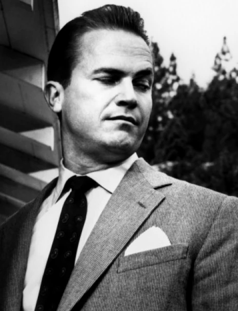 Ralph Meeker | Doblaje Wiki | Fandom