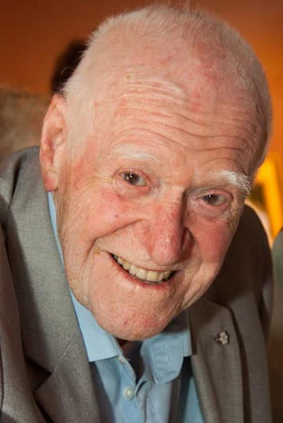 Anthony Holland (actor canadiense) | Doblaje Wiki | Fandom