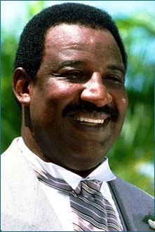Frank McRae | Doblaje Wiki | Fandom