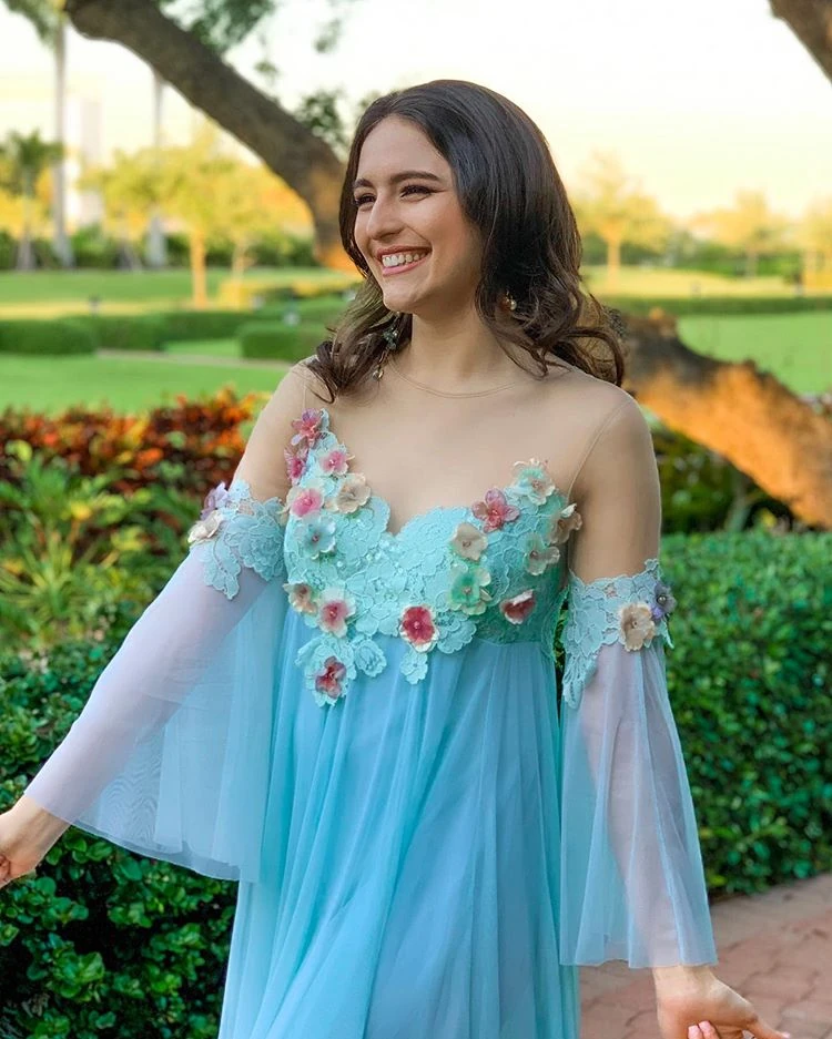 Nicole Apollonio | Doblaje Wiki | Fandom