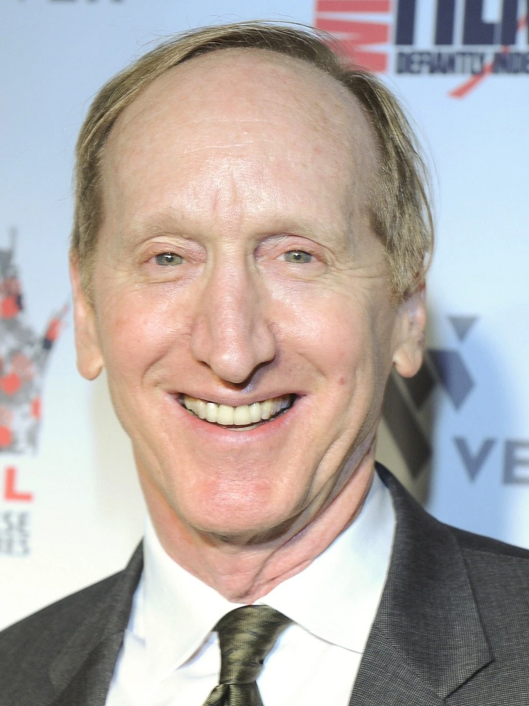 Larry Cedar | Doblaje Wiki | Fandom