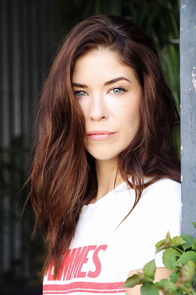 Devon Weigel | Doblaje Wiki | Fandom