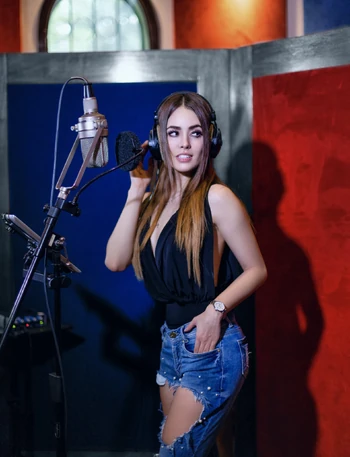 Nelly Burguette | Doblaje Wiki | Fandom