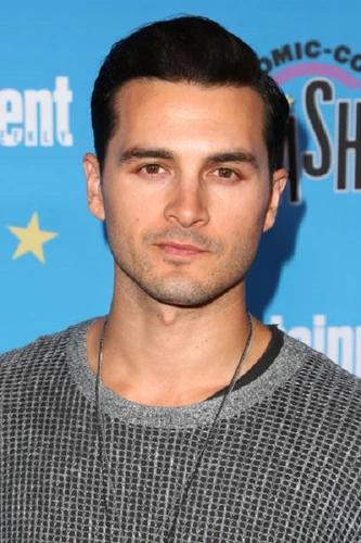 Michael Malarkey | Doblaje Wiki | Fandom