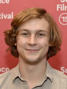 Logan Miller | Doblaje Wiki | Fandom