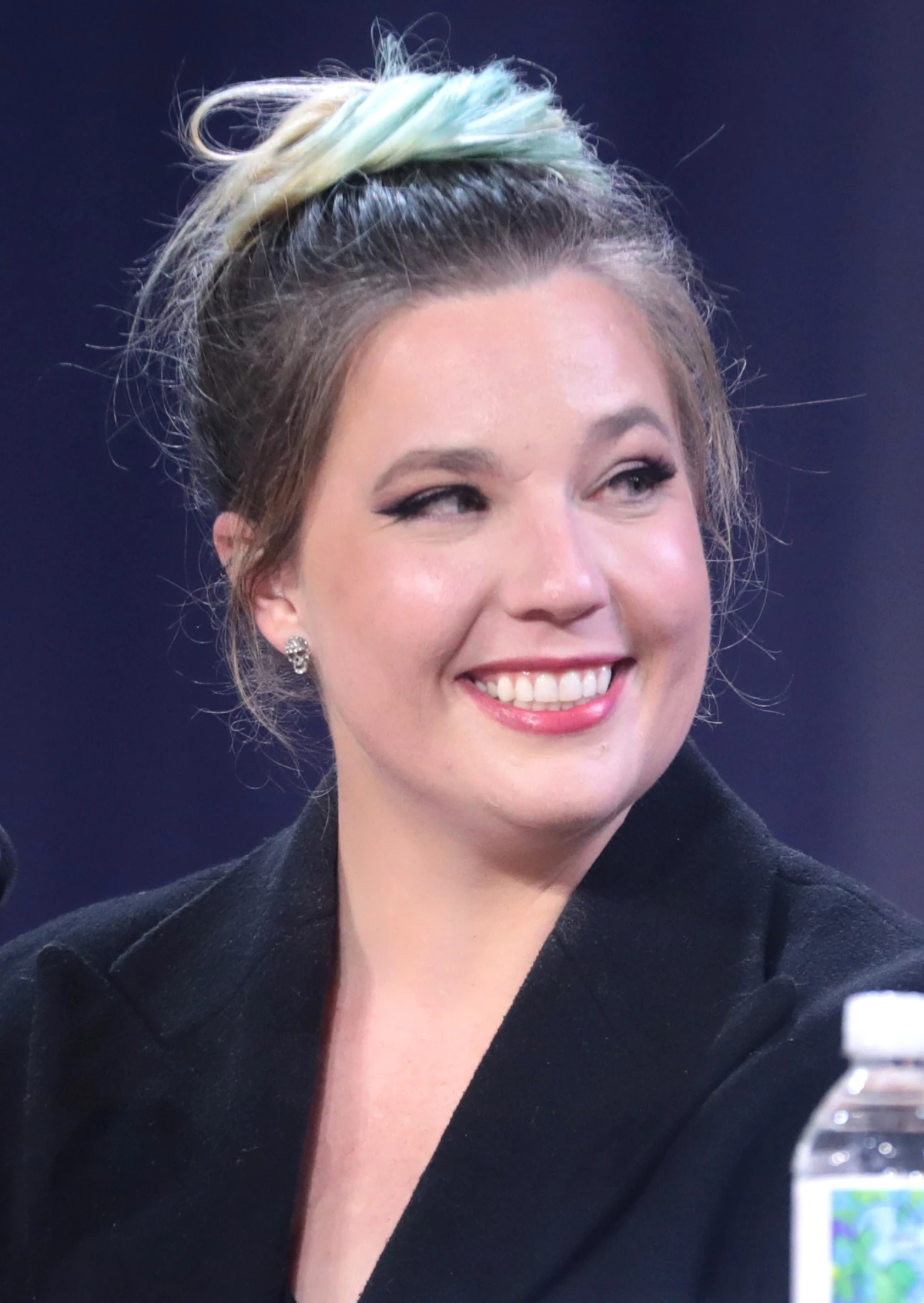 Lindsay Jones | Doblaje Wiki | Fandom