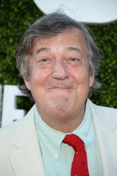 Stephen Fry | Doblaje Wiki | Fandom