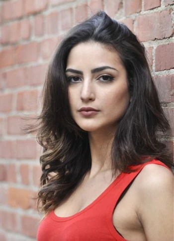 Medalion Rahimi | Doblaje Wiki | Fandom