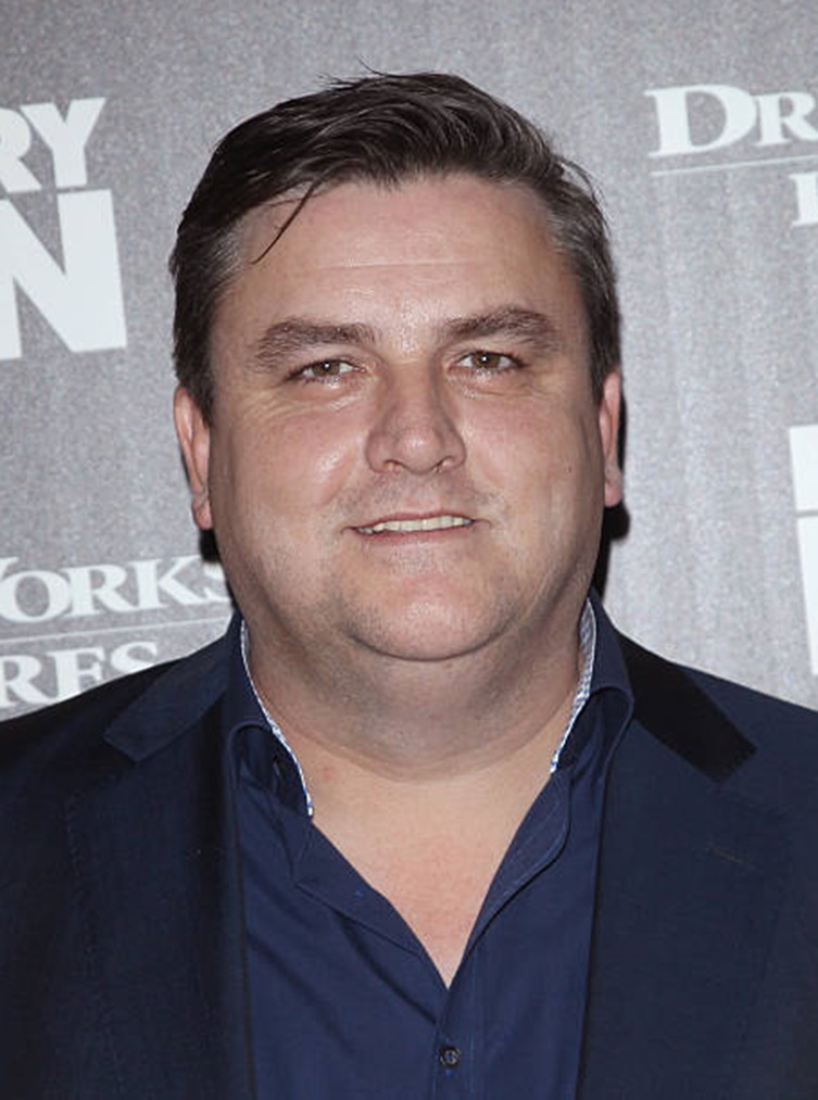 Simon Delaney | Doblaje Wiki | Fandom