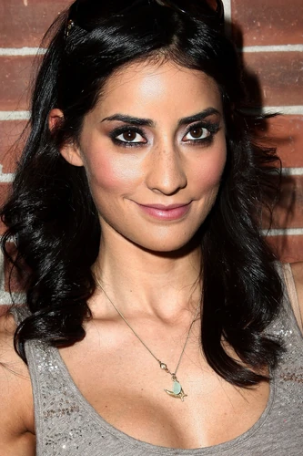 Paola Núñez | Doblaje Wiki | Fandom