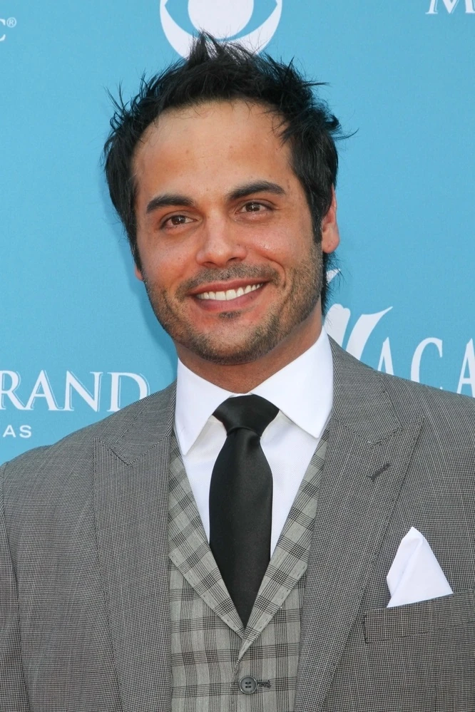 Stephen Martines | Doblaje Wiki | Fandom