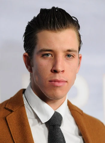 Beau Knapp | Doblaje Wiki | Fandom