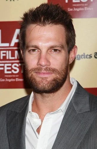 Geoff Stults | Doblaje Wiki | Fandom