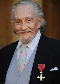 Roy Dotrice | Doblaje Wiki | Fandom